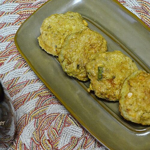 Kozhi Masala Vada/ Chicken Bengal Gram Patties - The Big Sweet Tooth