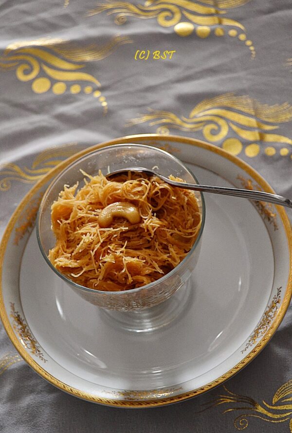 Macarona Bel Bechamel ~ Egyptian Macaroni with Bechamel - The Big Sweet ...