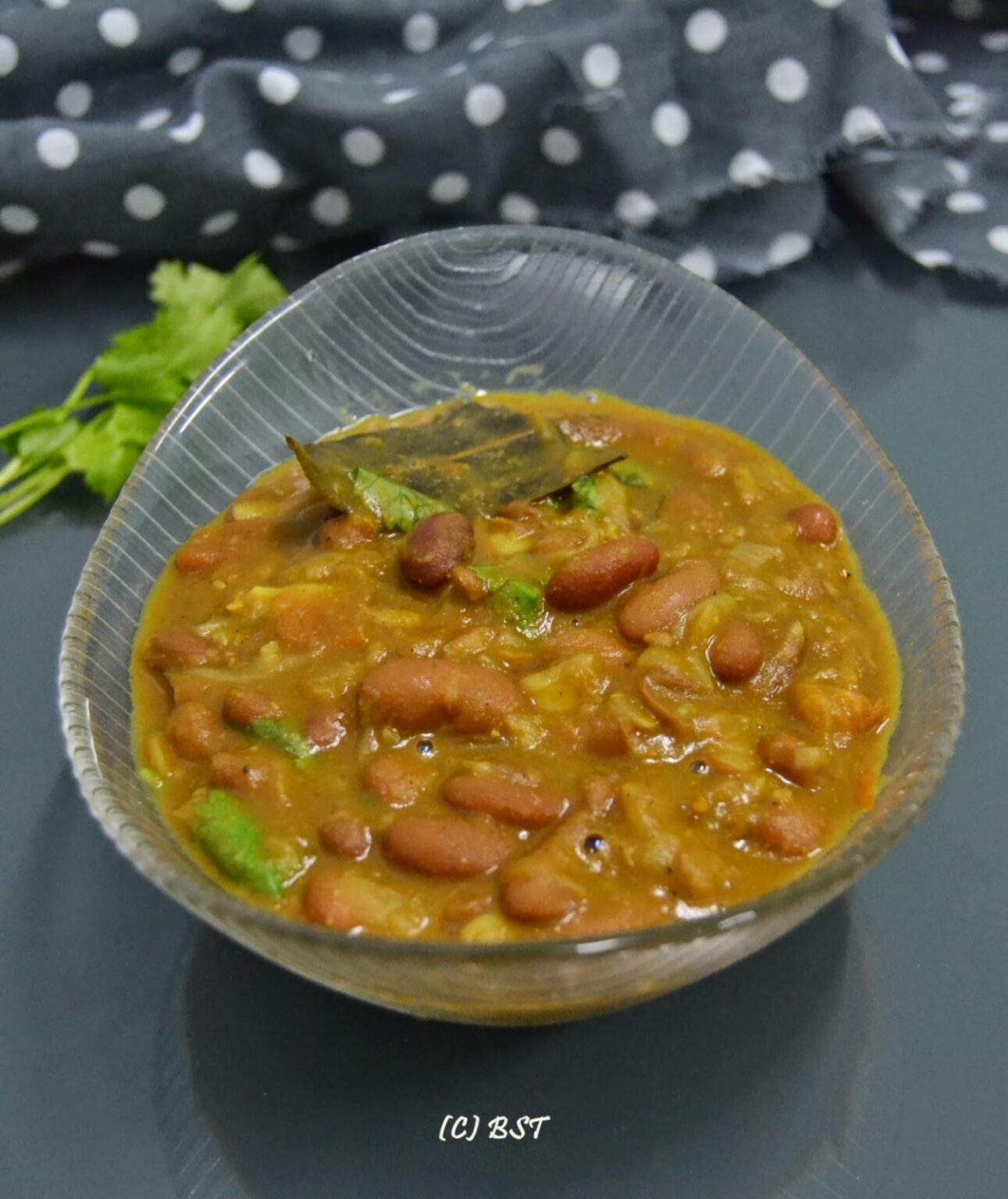 Rajma Rasmisa ~ Kidney Beans Curry - The Big Sweet Tooth