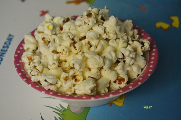 Eggless Lotus Biscoff Brownies | Cookie Butter Brownies - The Big Sweet ...