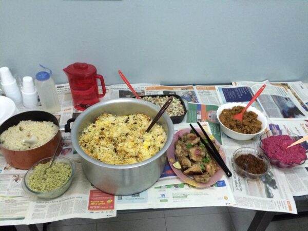 How to effectively organize a small lunch/ dinner get together/ party ...