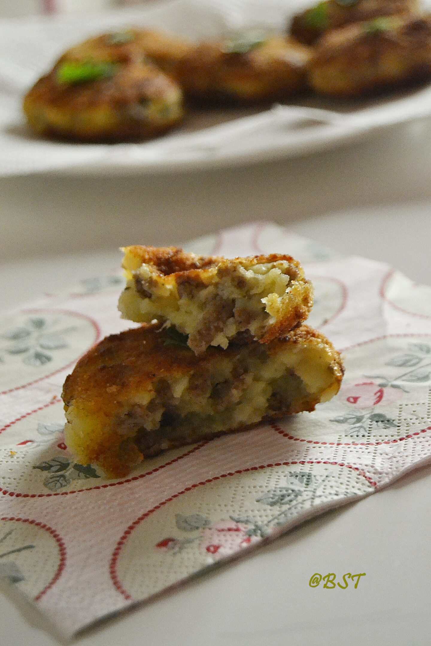 Patees ~ Emirati Beef Patties - The Big Sweet Tooth