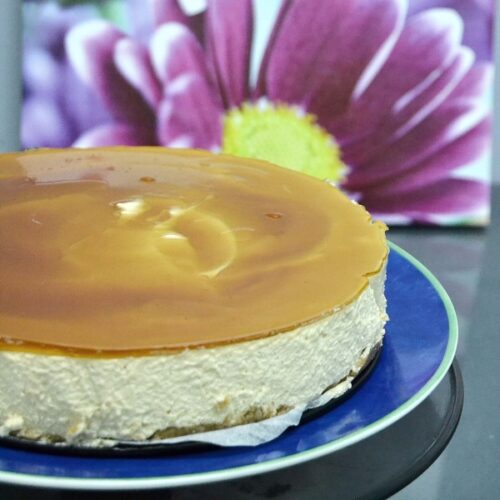 No-Bake Dates Honey Cheesecake - The Big Sweet Tooth
