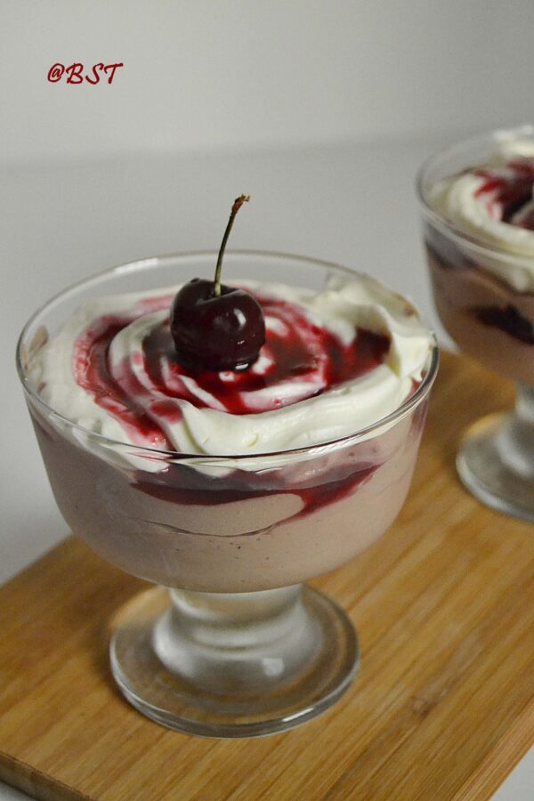 Masoub ~ Saudi Banana Bread Mash - The Big Sweet Tooth