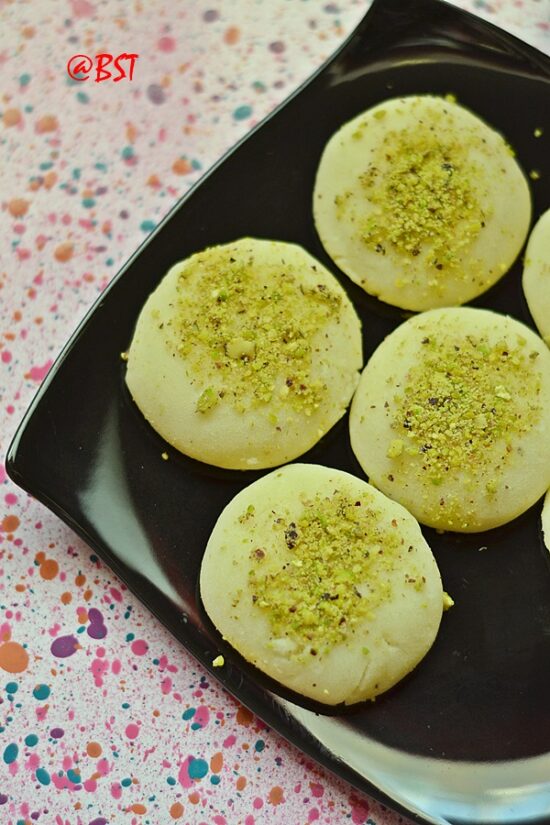 Naan Berenji ~ Persian Rice Flour Cookies - The Big Sweet Tooth