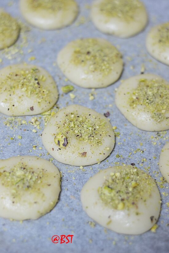 Naan Berenji ~ Persian Rice Flour Cookies - The Big Sweet Tooth