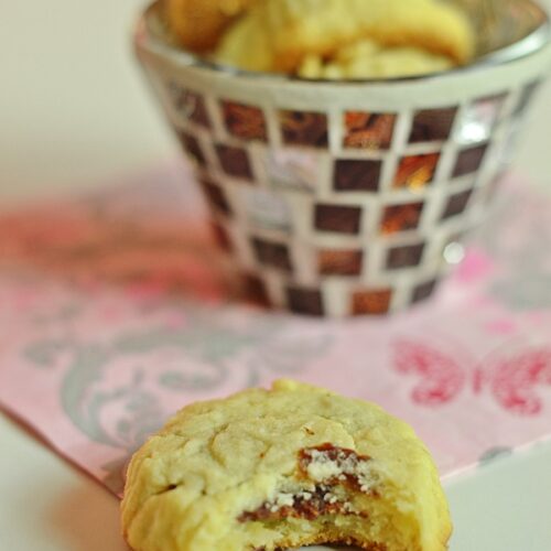 Ma'amoul ~ Middle Eastern Date Filled Cookies - The Big Sweet Tooth