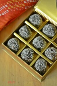 Dates Bliss Balls - The Big Sweet Tooth