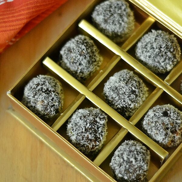 Dates Bliss Balls - The Big Sweet Tooth