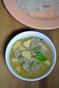 Kozhi Ishtu ~ Kerala Chicken Stew - The Big Sweet Tooth