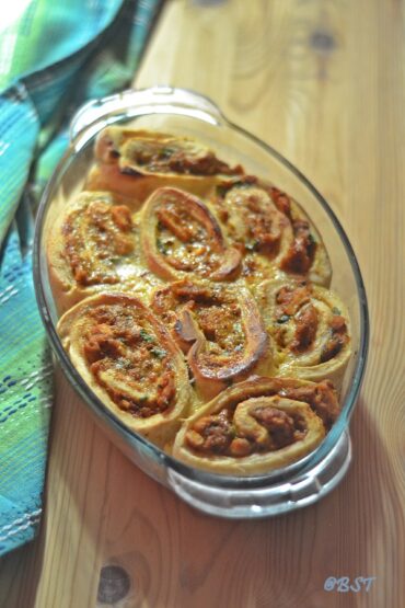 Chicken Curry Rolls - The Big Sweet Tooth