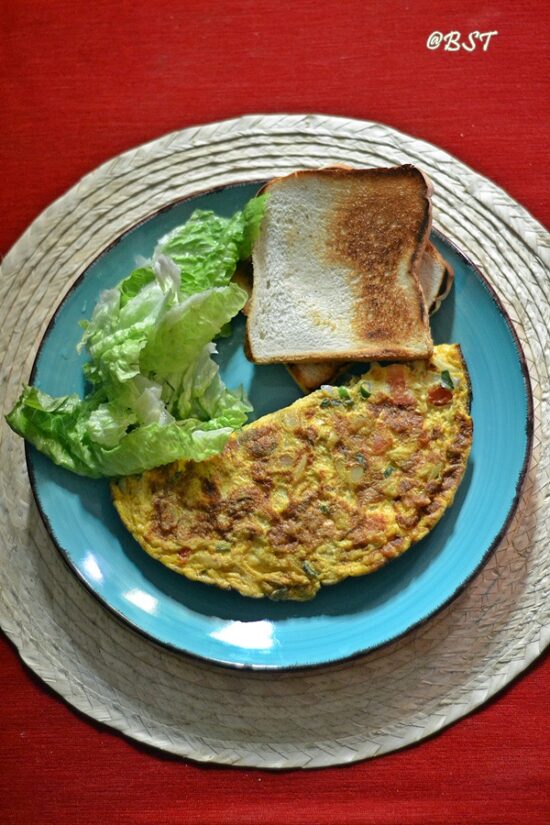 Mutta Omelet ~ Malabar Spicy Egg Omelette | Kerala Masala Omelette ...
