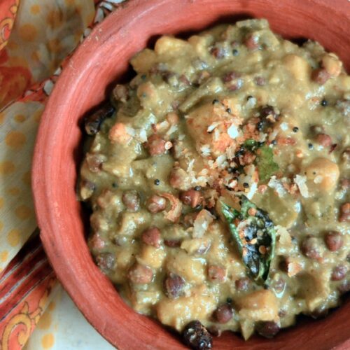 Koottu Curry / Koottukari | Black Chickpea, Yam and Raw Banana Mash ...