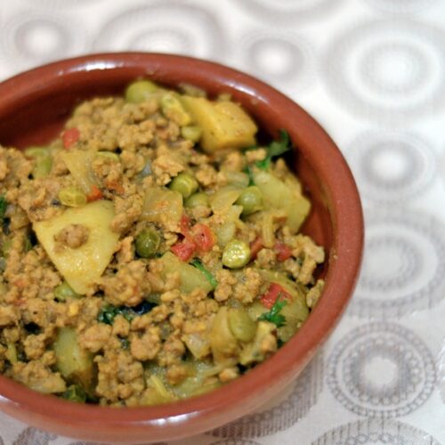 Kheemo | Parsi Style Minced Meat (Kheema) Curry - The Big Sweet Tooth