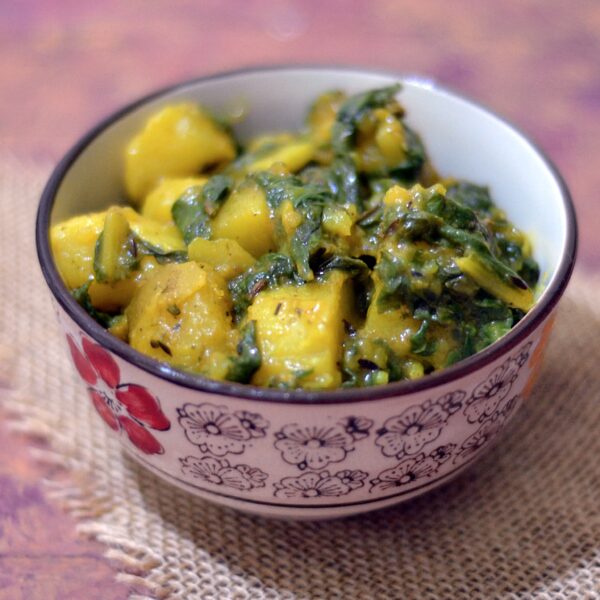 Aloo Palak | Potatoes with Spinach - The Big Sweet Tooth