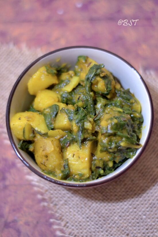 Aloo Palak | Potatoes with Spinach - The Big Sweet Tooth